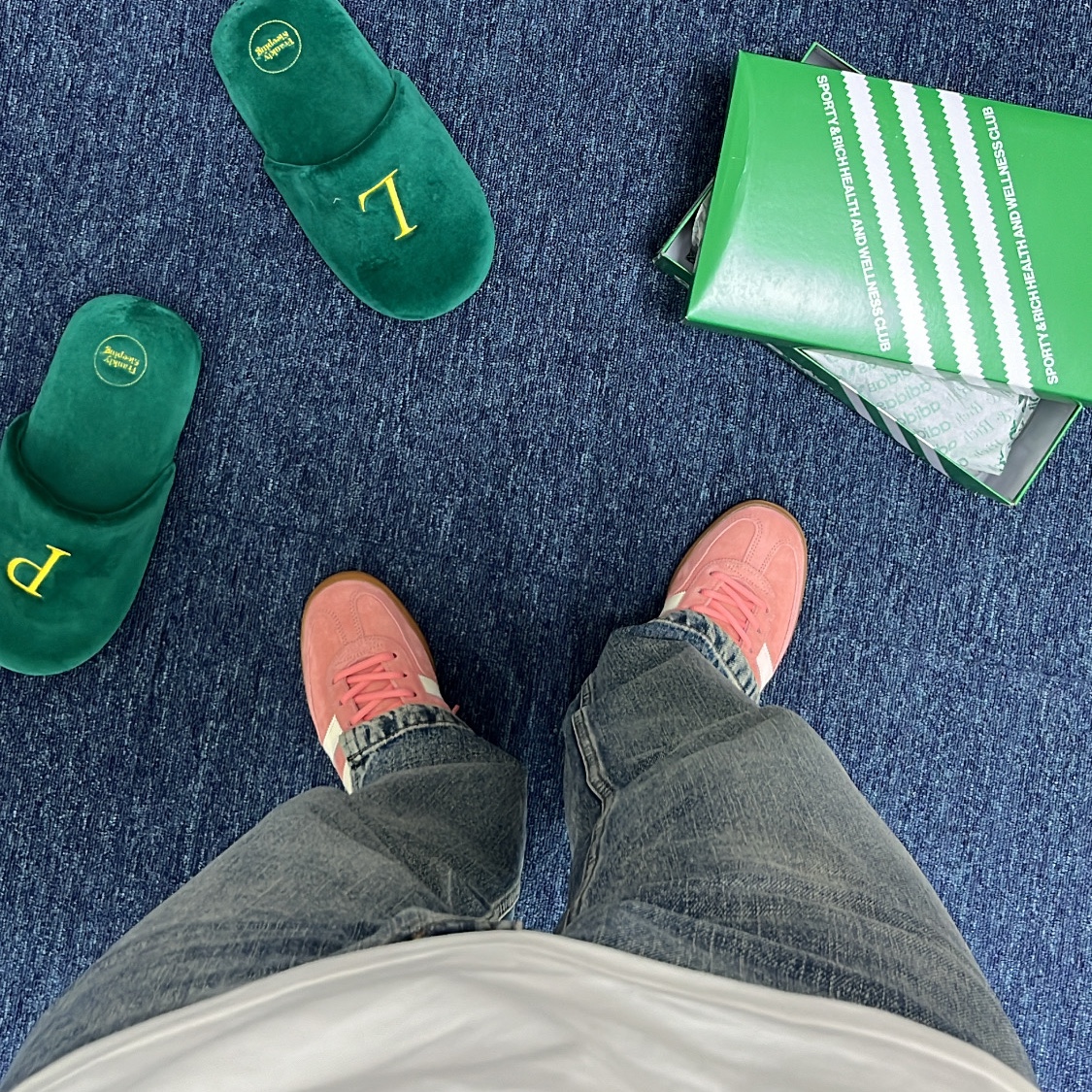 정사이즈 265로 갔어유🩶 | KREAM