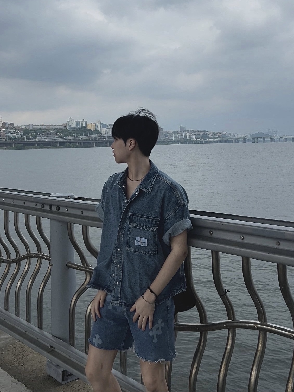 (@lv_o4_e) 님의 게시물 | KREAM