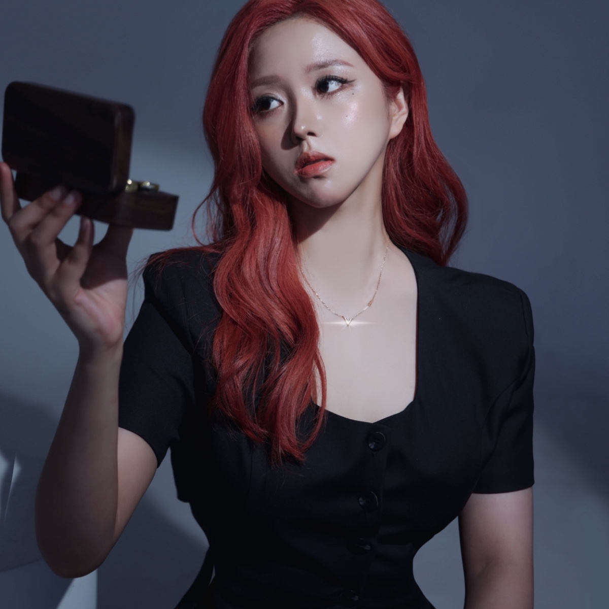 브루아 효니 (@vouloir_0) 님의 게시물 | KREAM