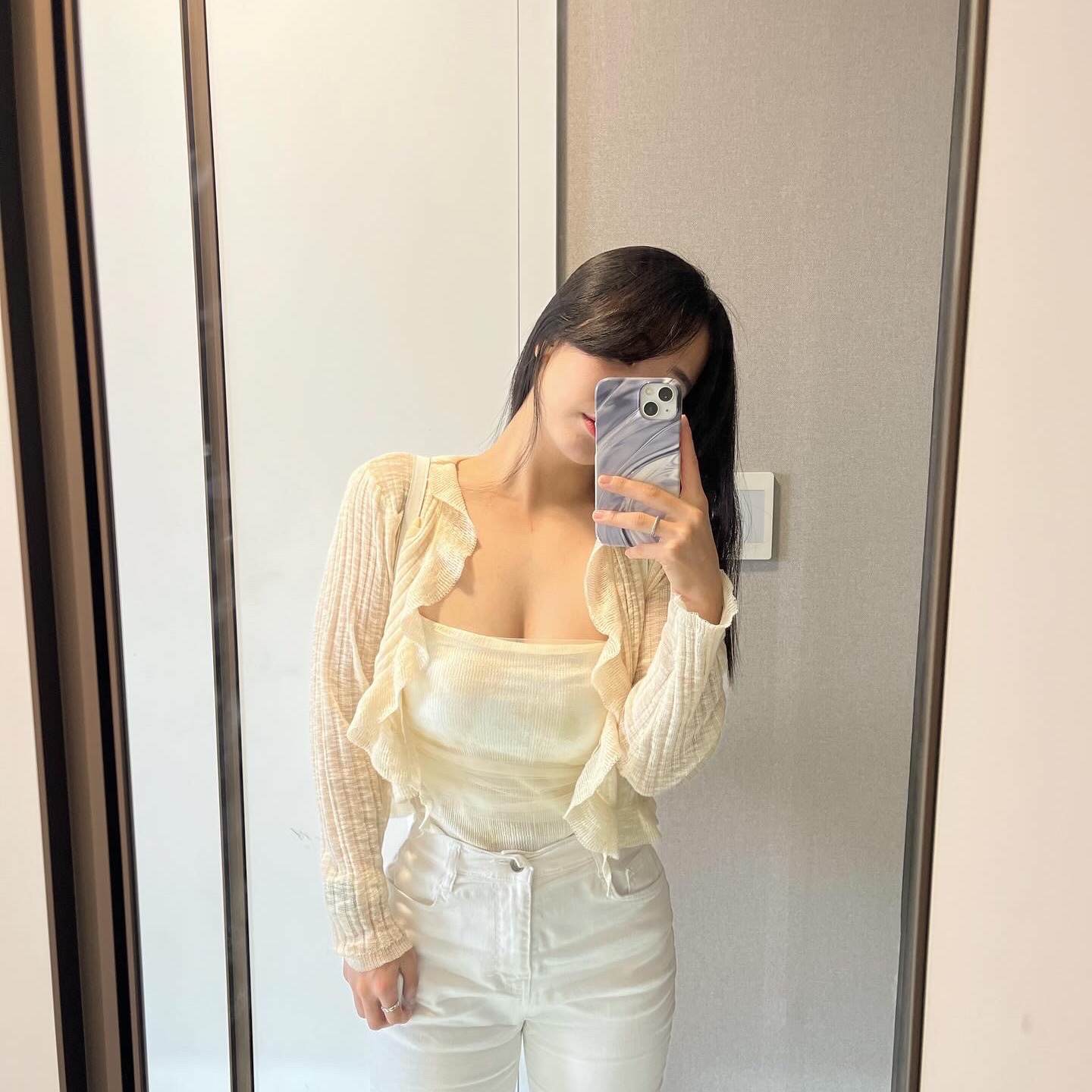 gll1719 (@judy__) 님의 게시물 | KREAM