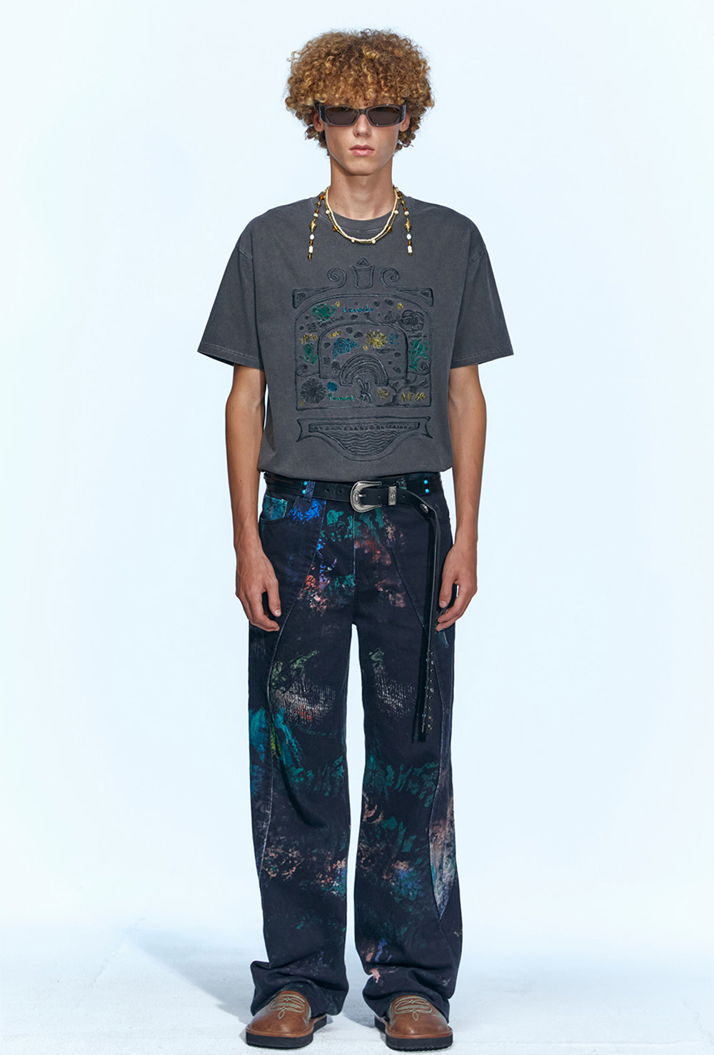 ADSB 앤더슨벨 에센셜 오버다이 플라워 팰리스 티셔츠 차콜 | ADSB ANDERSSON BELL | KREAM