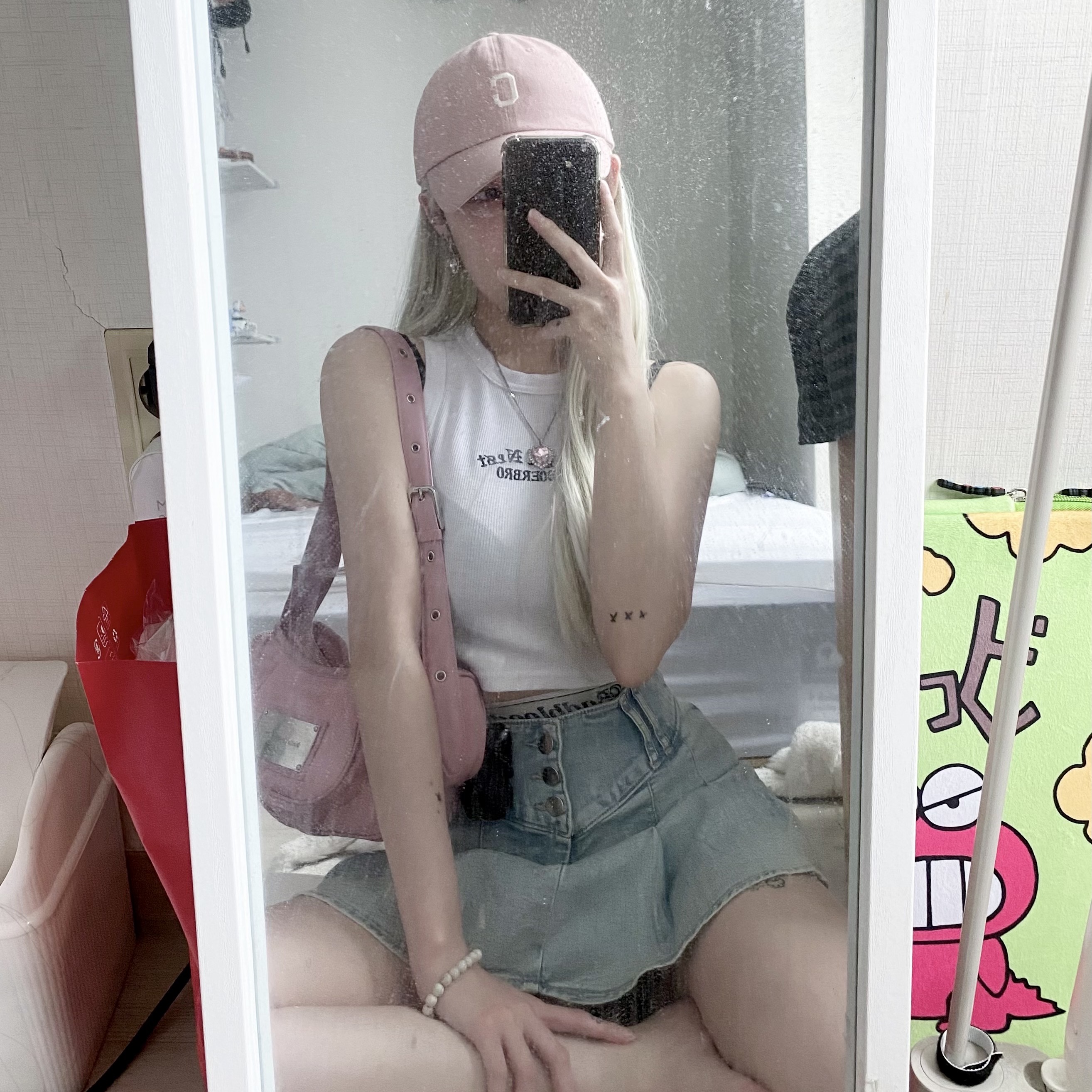 서녜 (@cseonye) 님의 게시물 | KREAM