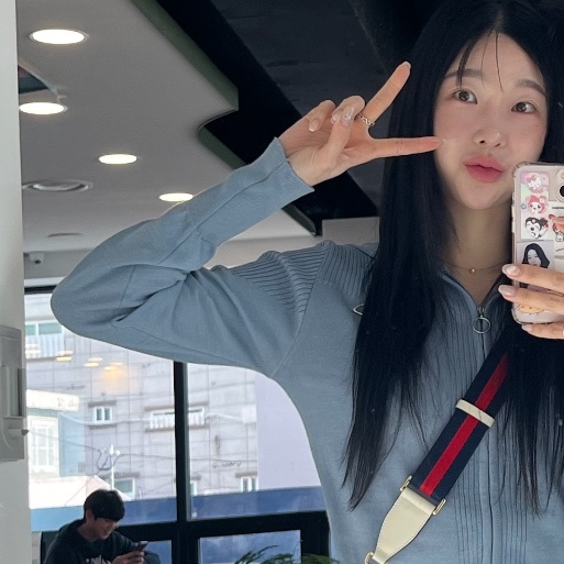 쿠루밍 (@ye_m.m) 님의 게시물 | KREAM