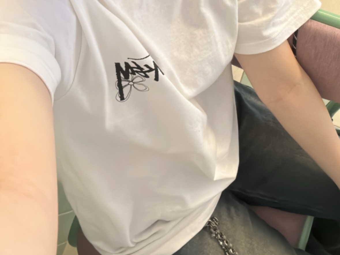 (@golocat) 님의 게시물 | KREAM