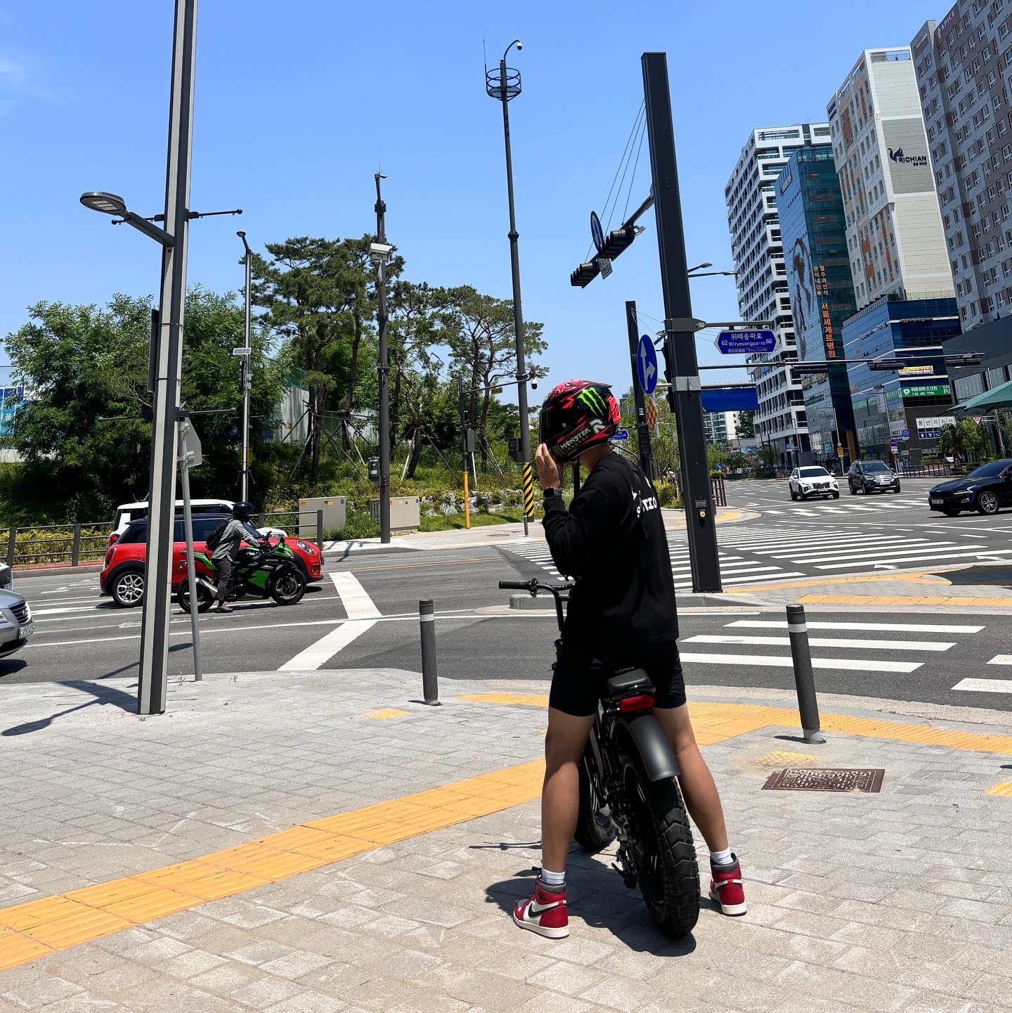 song5897 (@song.980712) 님의 게시물 | KREAM