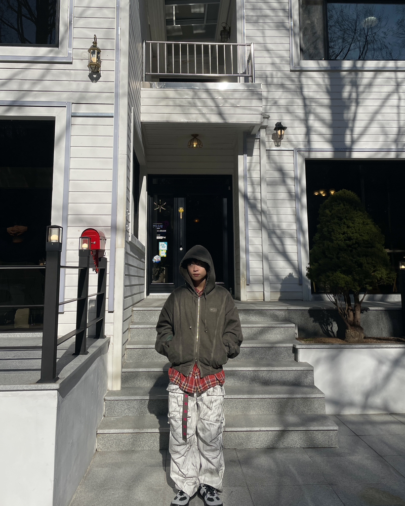 권휘 (@kwonhwii) 님의 게시물 | KREAM