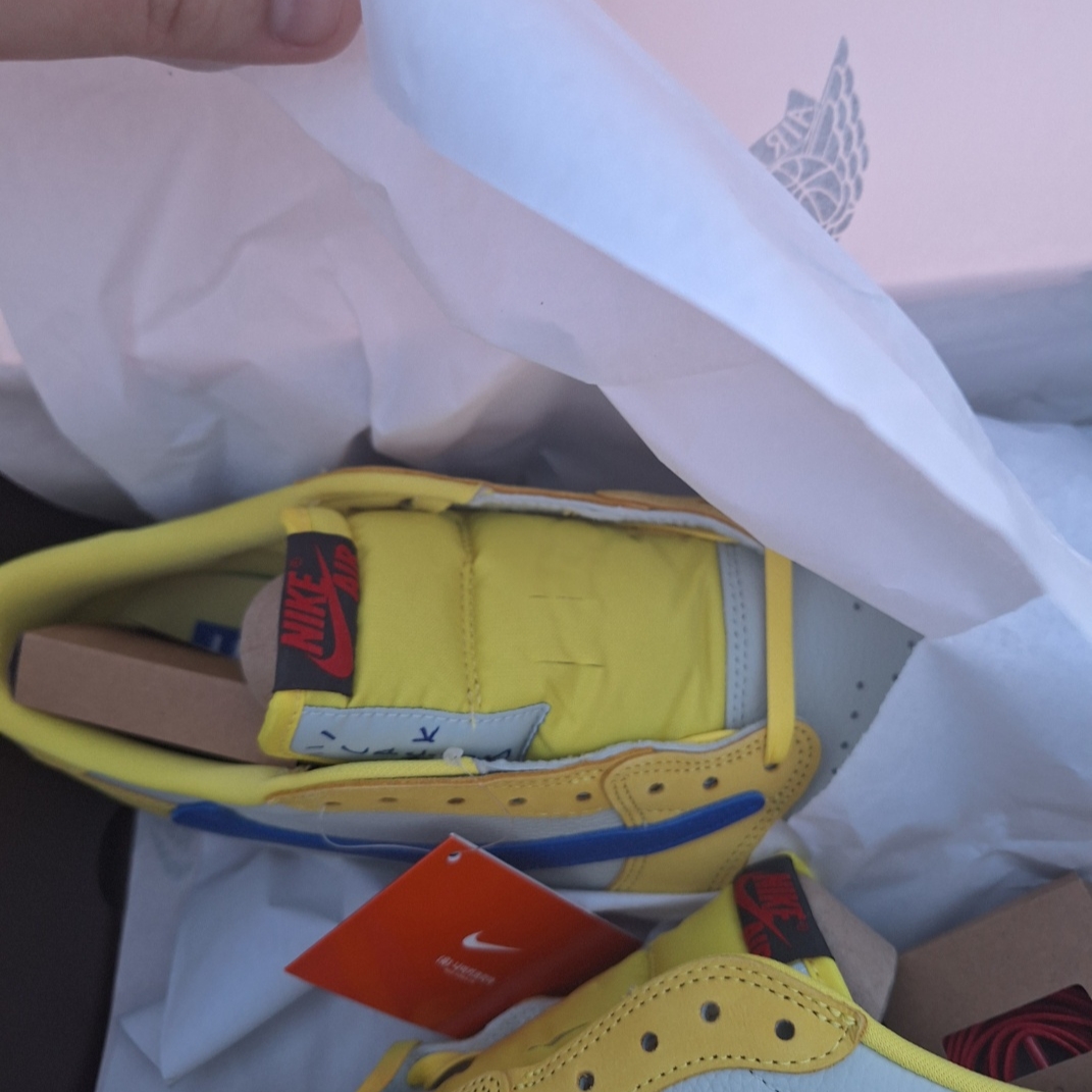 으응응응응으 (@pynebx) 님의 게시물 | KREAM