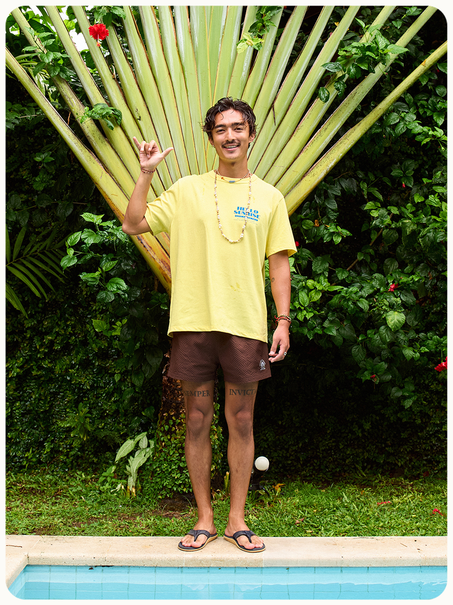 헬로선라이즈 트레블 에이전시 로고 티 옐로우 | Hello Sunrise | KREAM