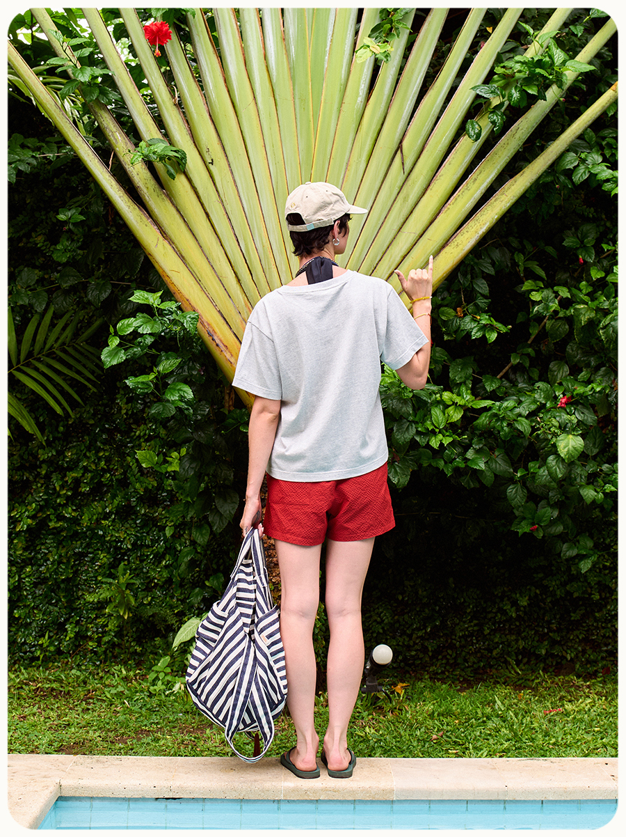 헬로선라이즈 포켓 숏 슬리브 티 옐로우 | Hello Sunrise | KREAM