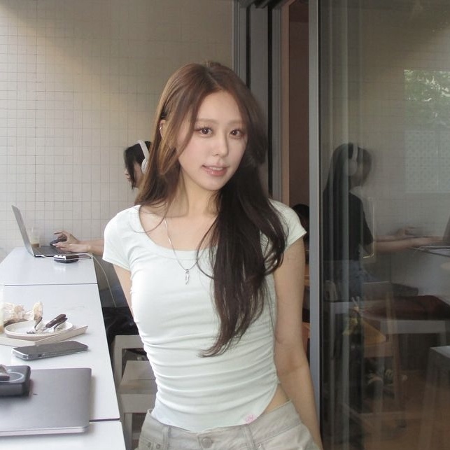 $ (@your_legacy) 님의 게시물 | KREAM