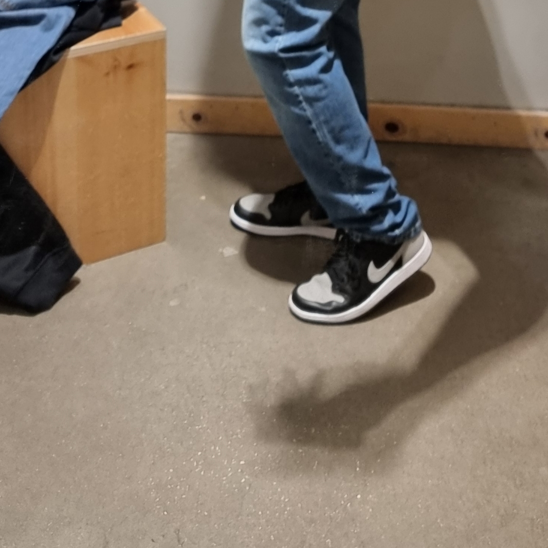 김태환 (@teamblue) 님의 게시물 | KREAM