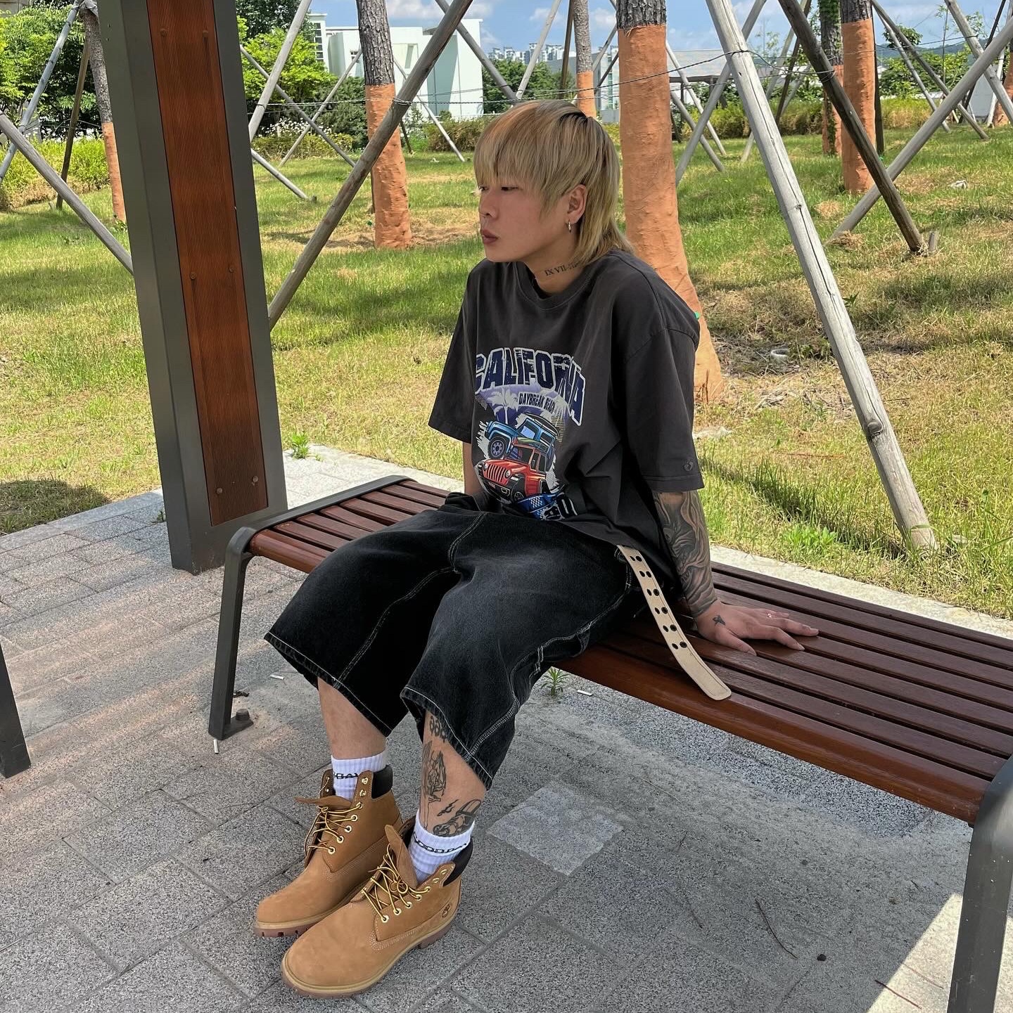 징기 (@jingy) 님의 게시물 | KREAM