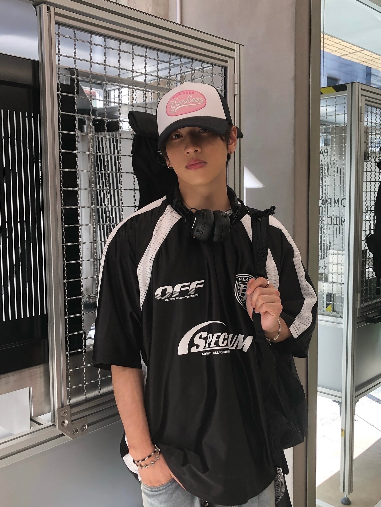 정동수 (@_dong.su) 님의 게시물 | KREAM