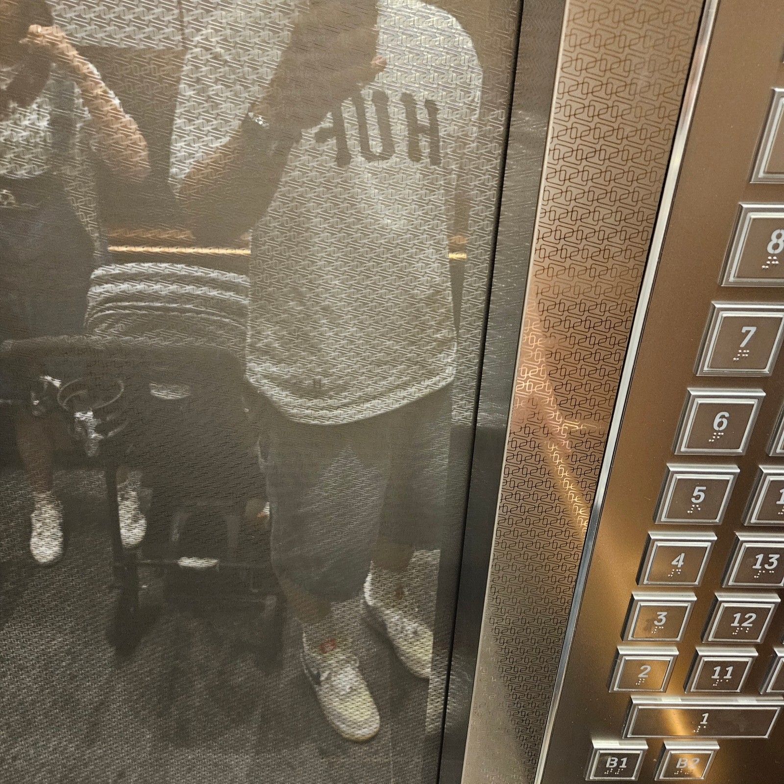 해루 (@heruda) 님의 게시물 | KREAM