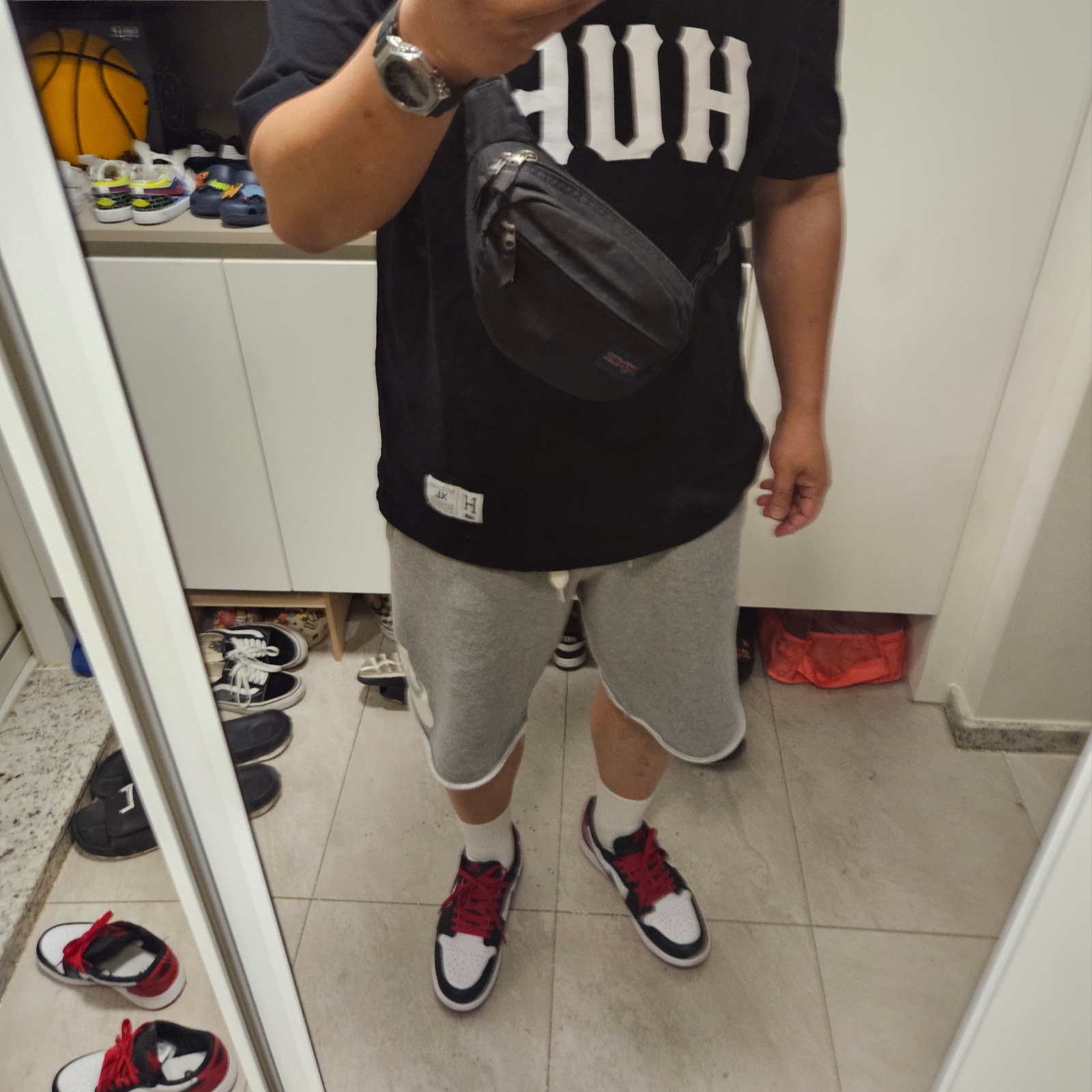 해루 (@heruda) 님의 게시물 | KREAM