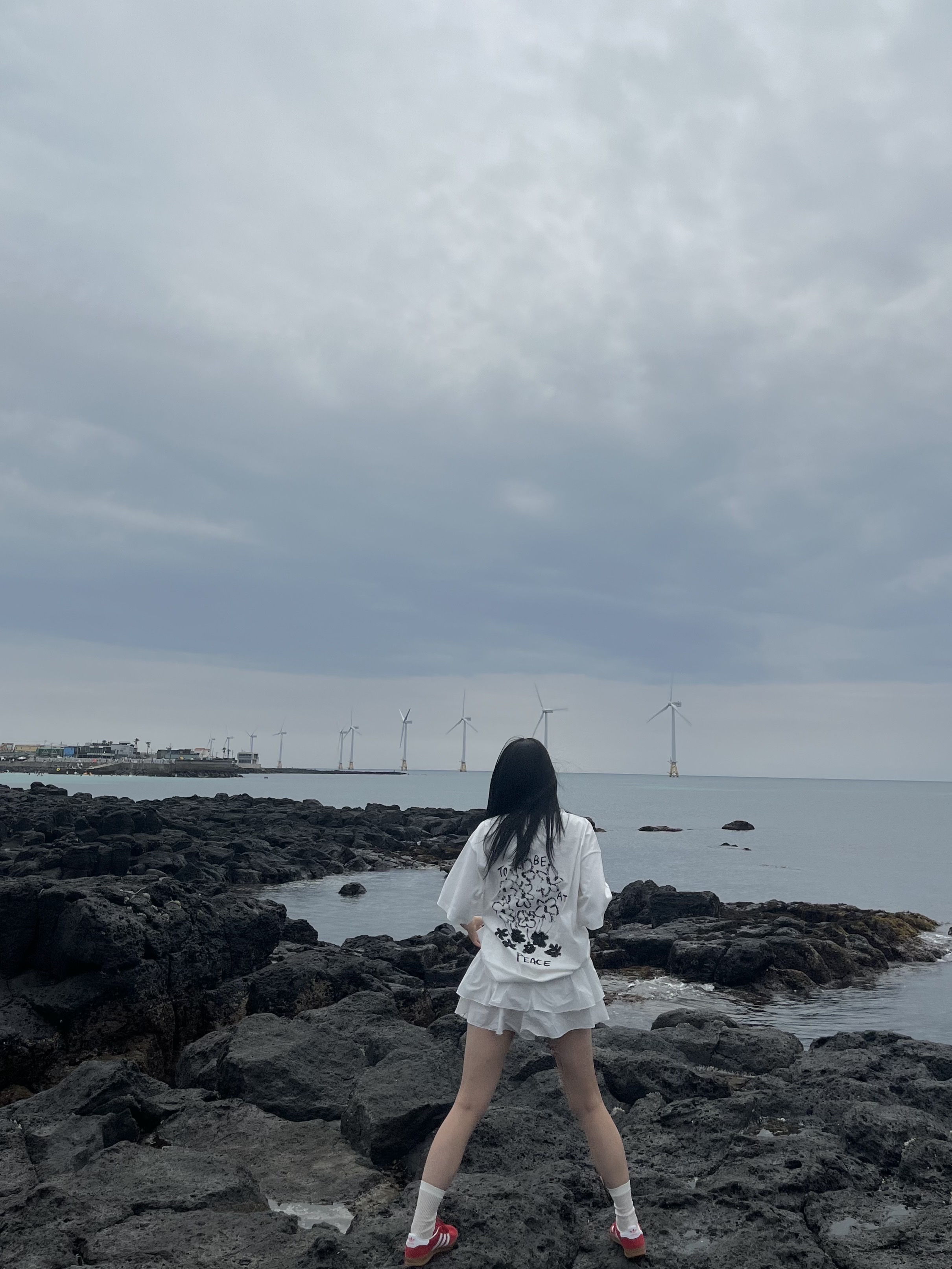 (@luv.hem) 님의 게시물 | KREAM