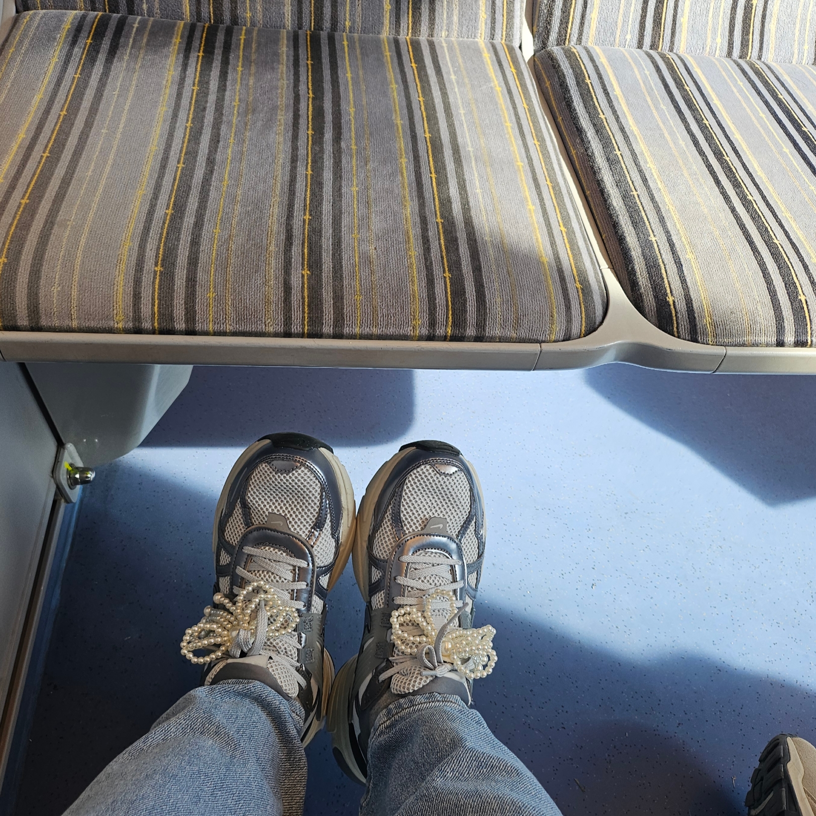 오래 걸어도 편해요! | KREAM