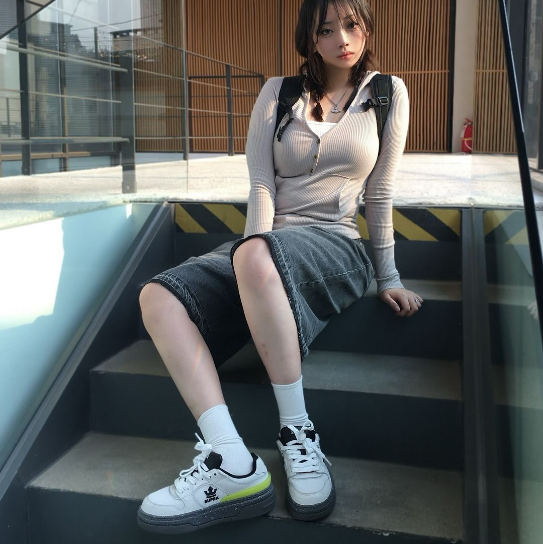 $ (@your_legacy) 님의 게시물 | KREAM