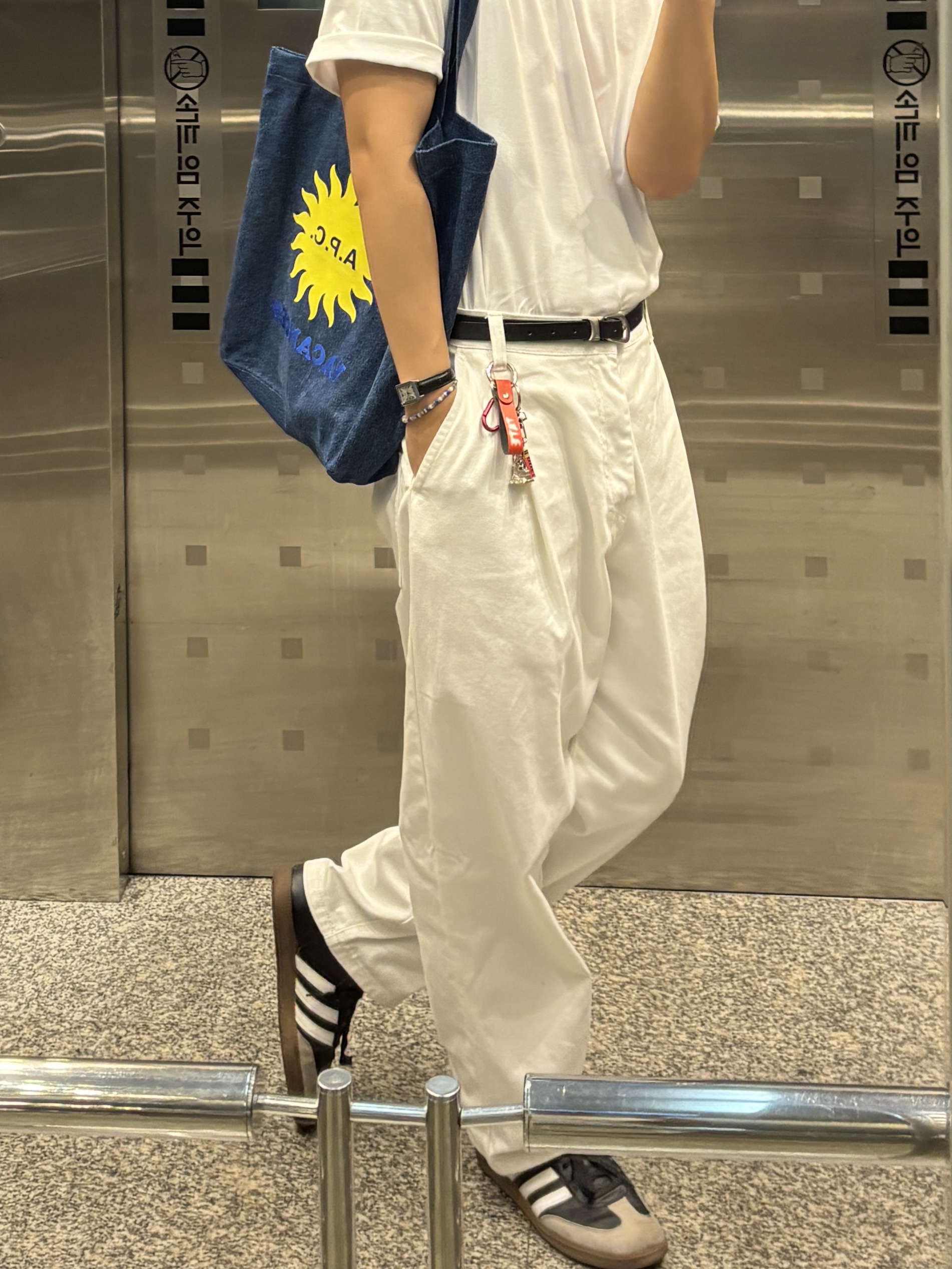 이제 긴바지 안녕... 쪄죽어 | KREAM