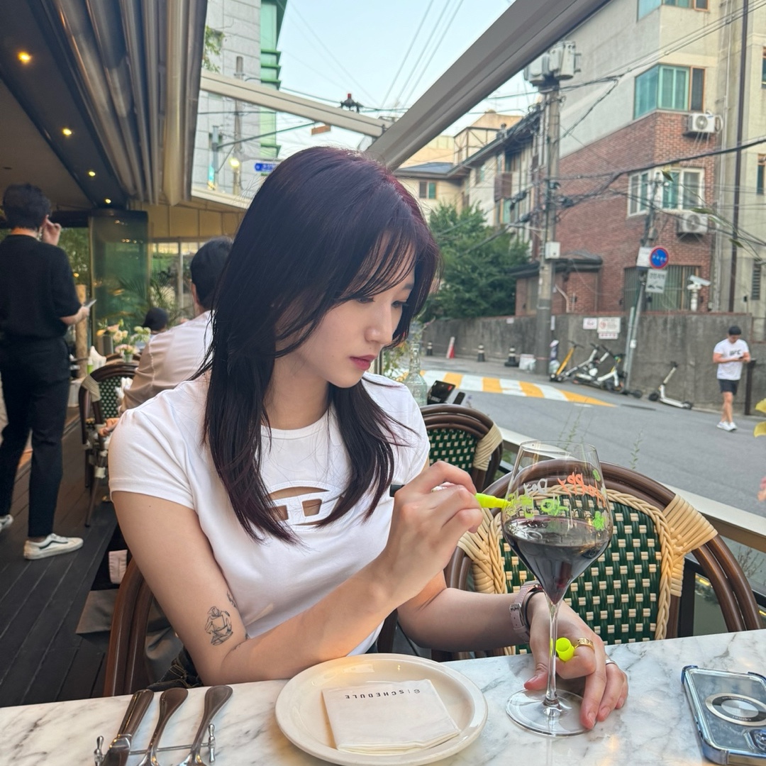 k3s10526 (@miooon) 님의 게시물 | KREAM