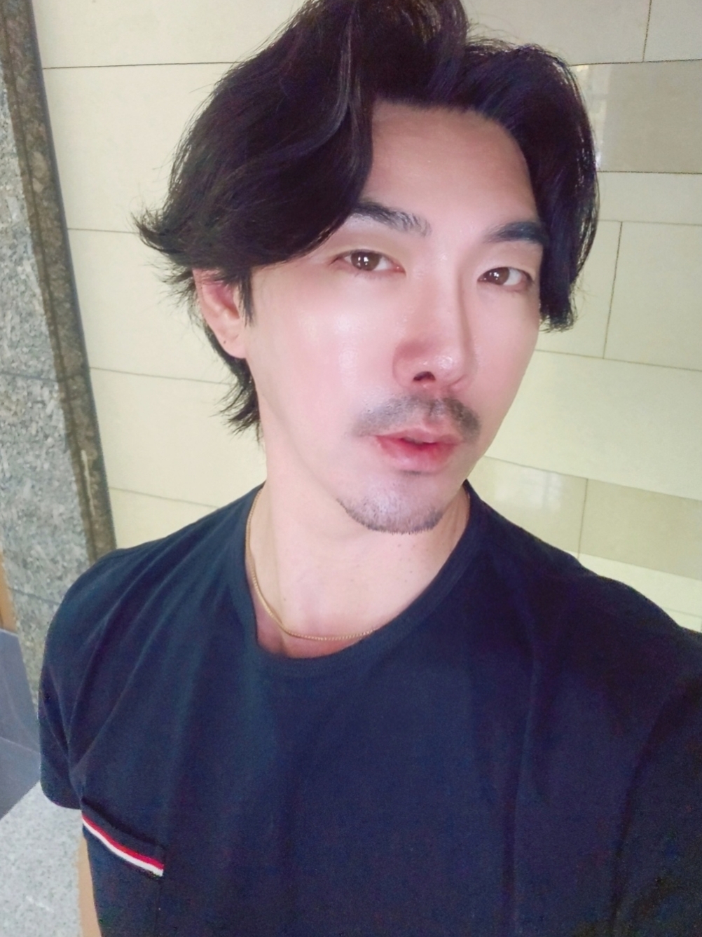 김 현 (@hyunad) 님의 게시물 | KREAM