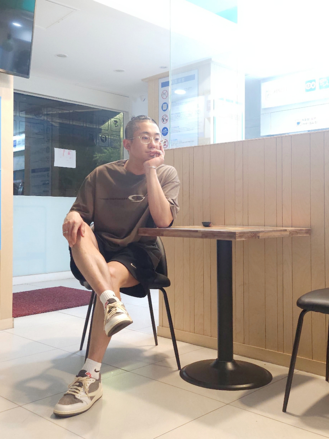 mocha=🤎🖤🤍 | KREAM