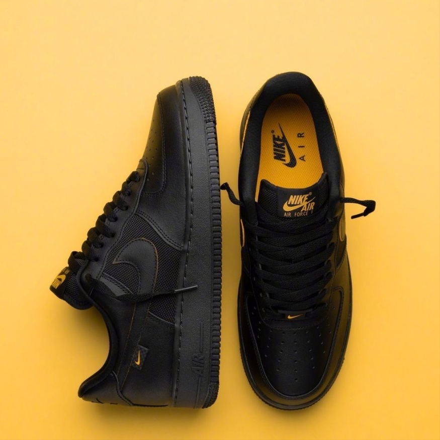 간지나는 에어포스 간만에 끌리는신발 | KREAM