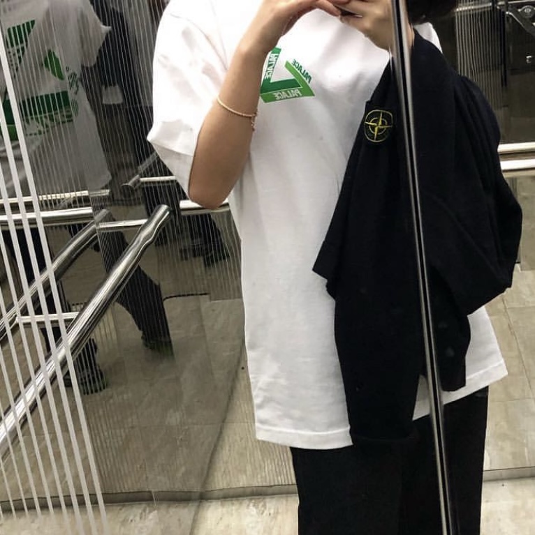 (@j2.n2) 님의 게시물 | KREAM