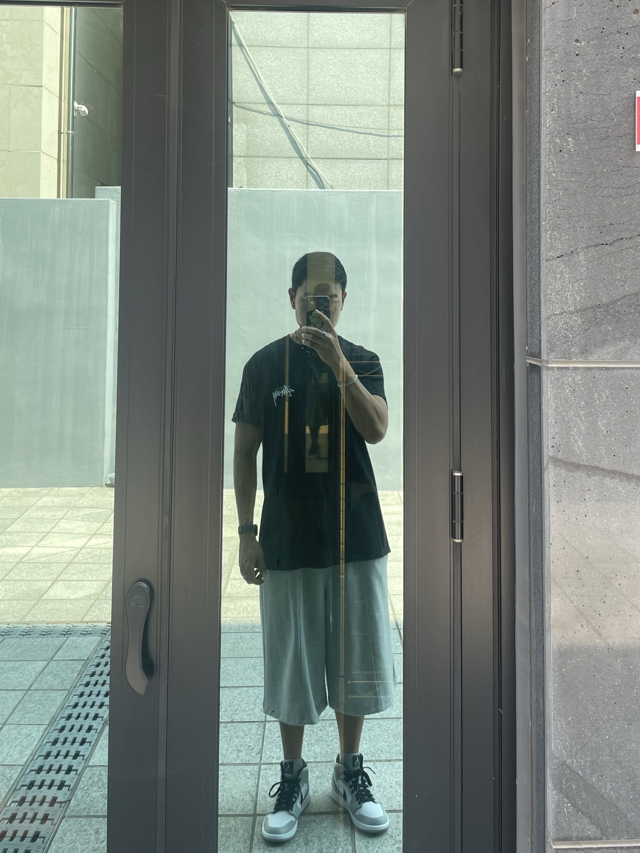 배경빈 (@jh2bae) 님의 게시물 | KREAM