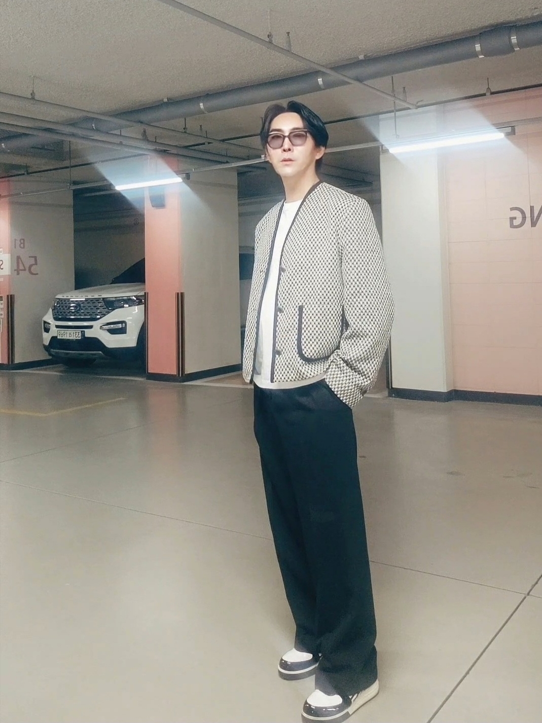 김 현 (@hyunad) 님의 게시물 | KREAM