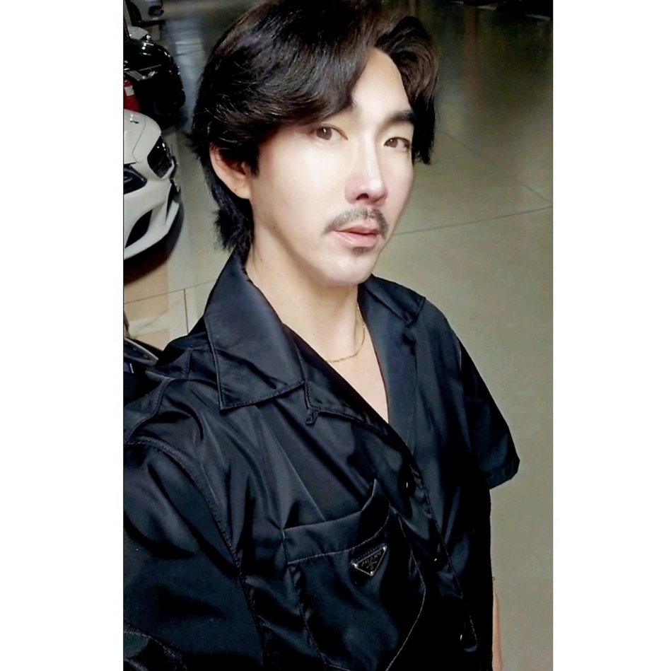 김 현 (@hyunad) 님의 게시물 | KREAM