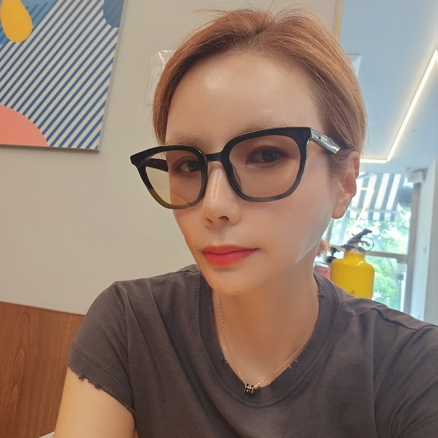 s.se_young (@s.se_young) 님의 게시물 | KREAM