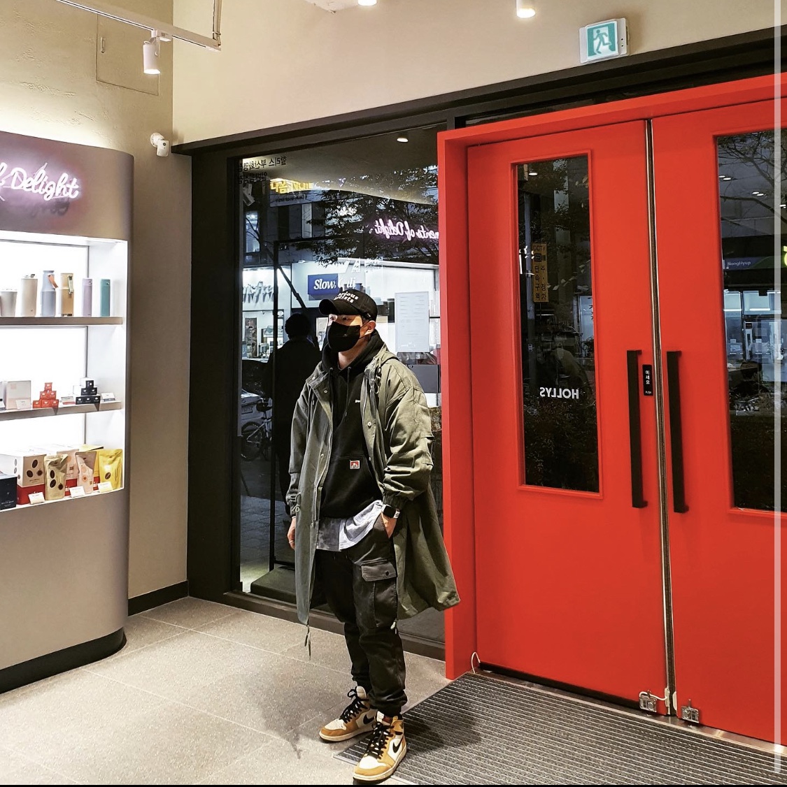 jjjj (@e.jun) 님의 게시물 | KREAM