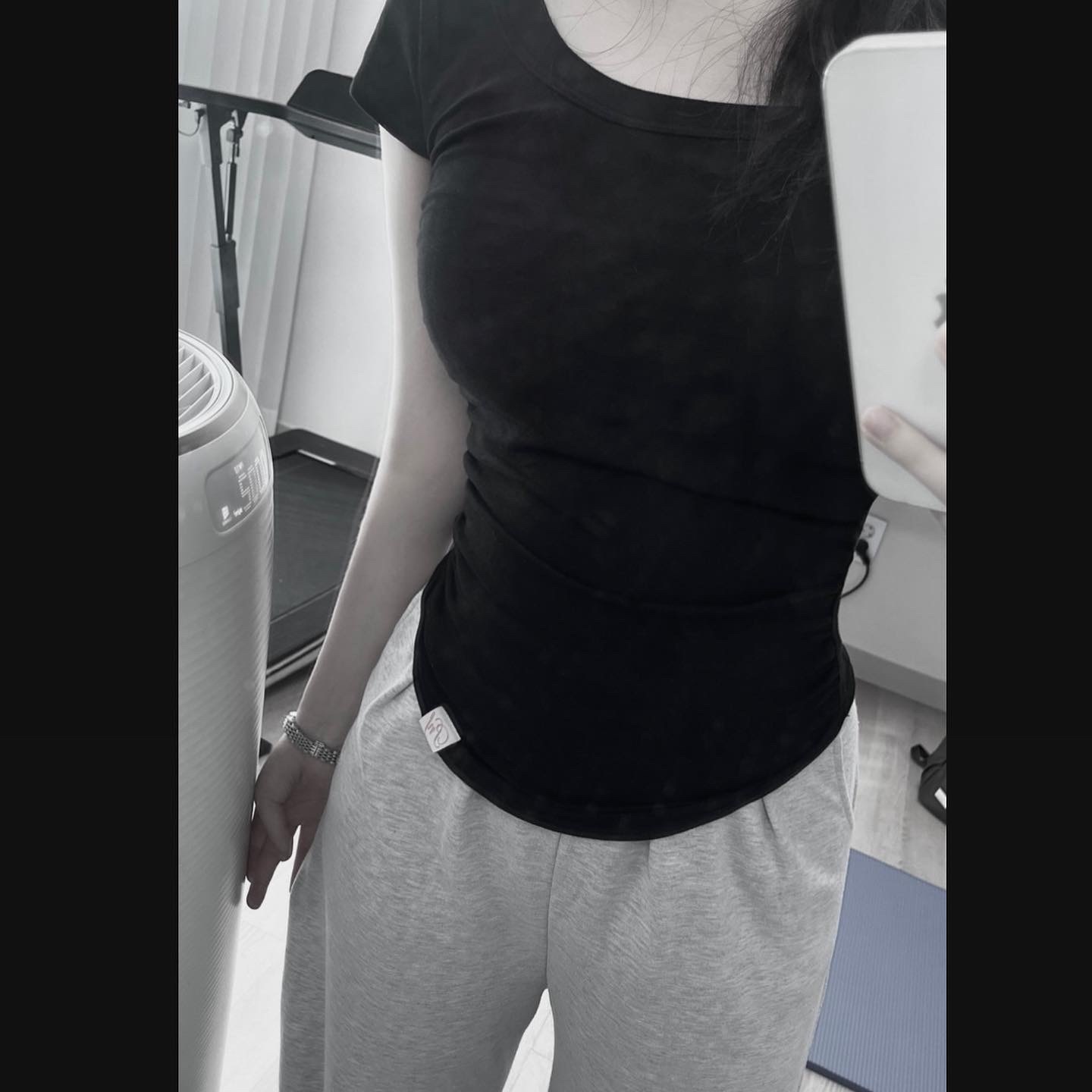 j (@theartofuck...) 님의 게시물 | KREAM