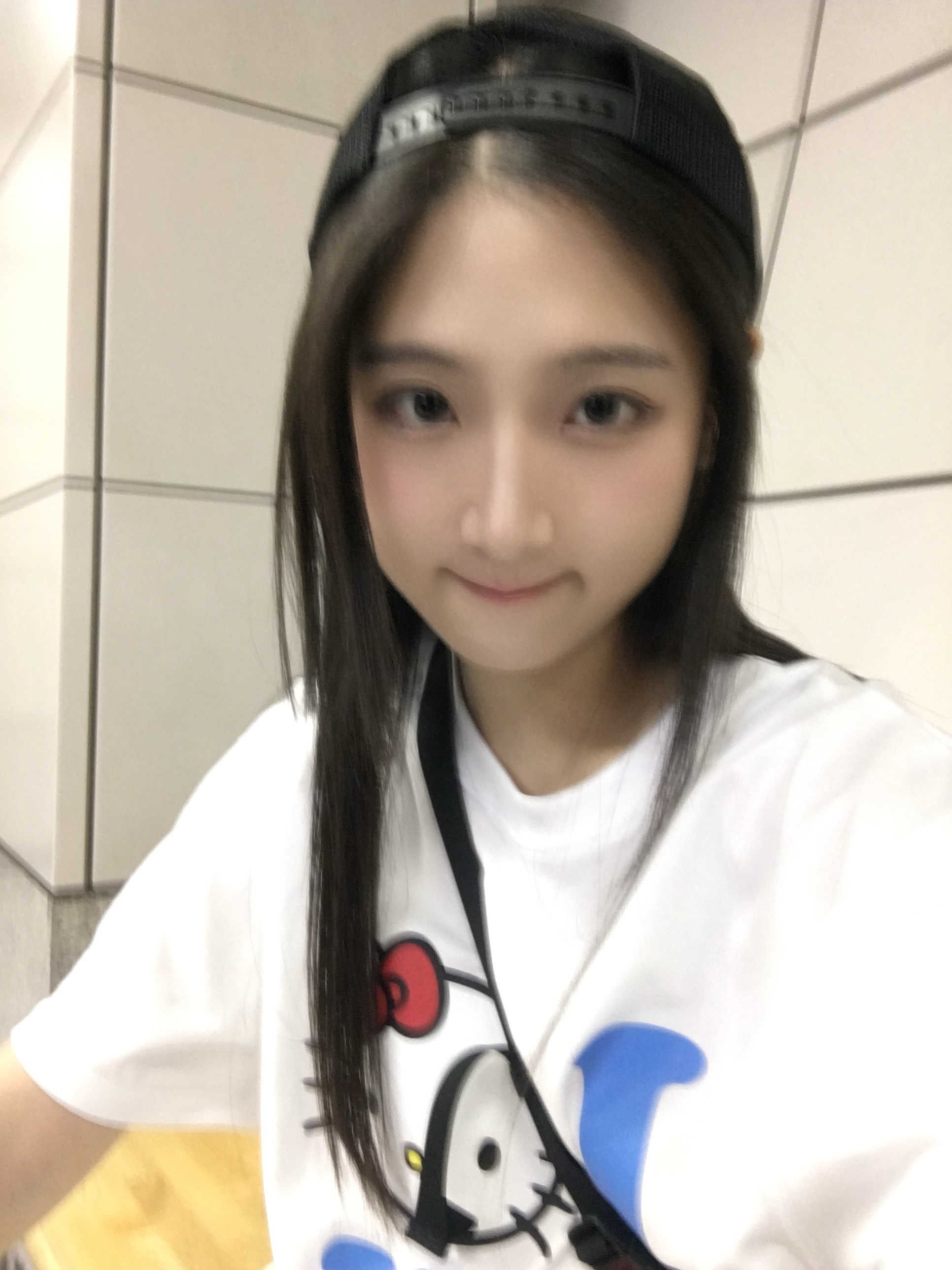 (@owlhuii) 님의 게시물 | KREAM