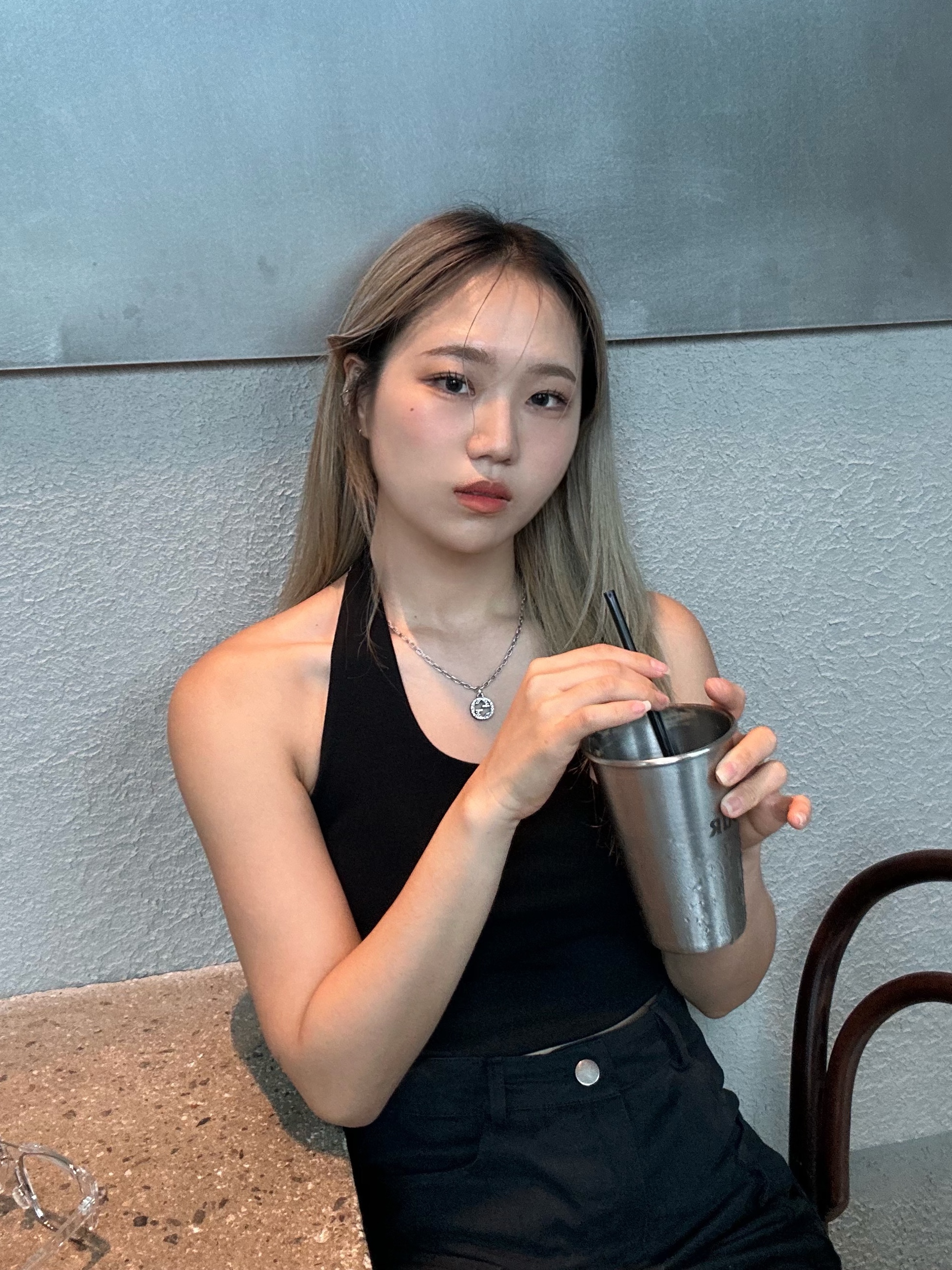 두나 (@_d2_n4) 님의 게시물 | KREAM