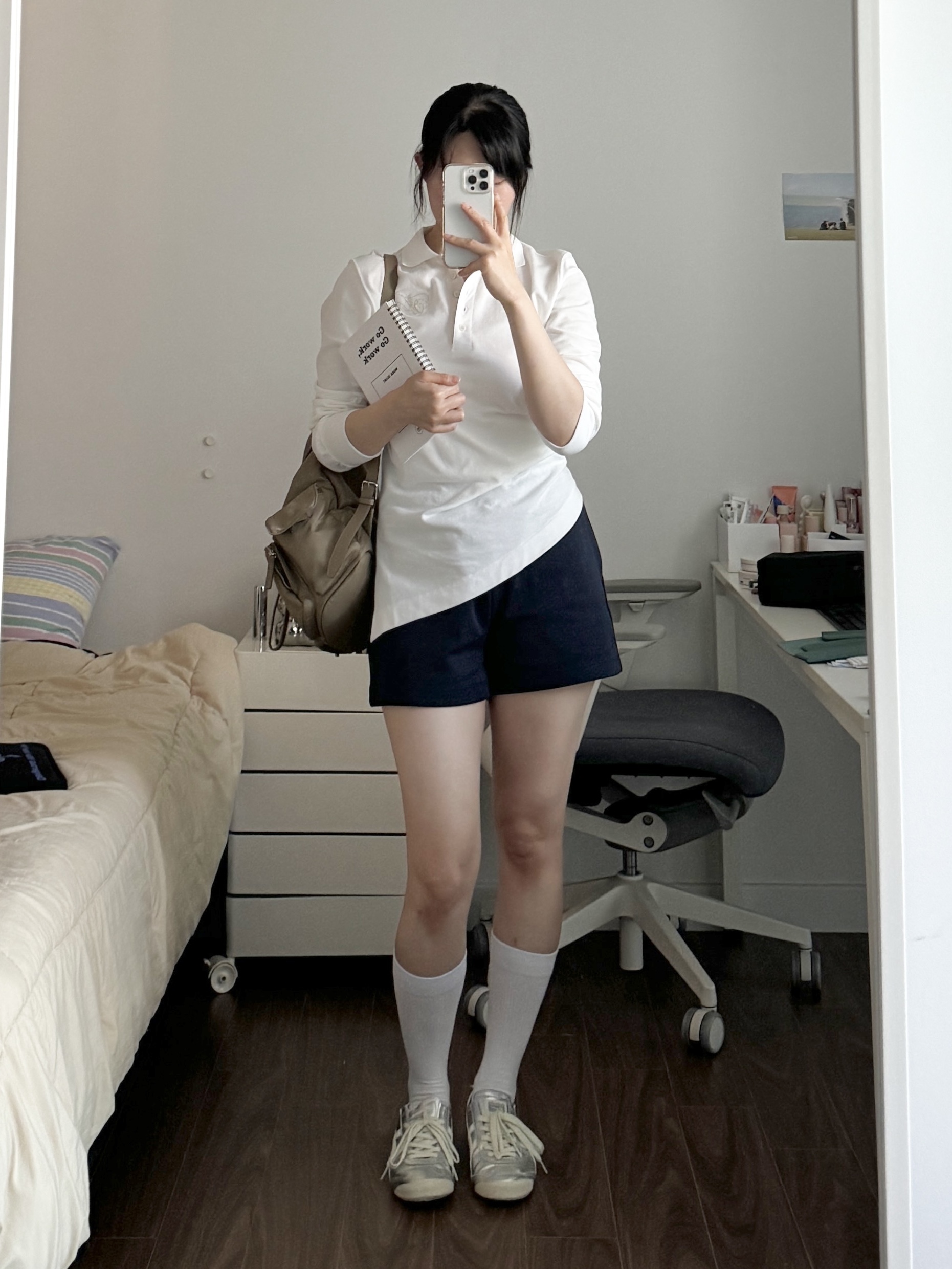 단정과 스포티 사이 그 어딘가 | KREAM