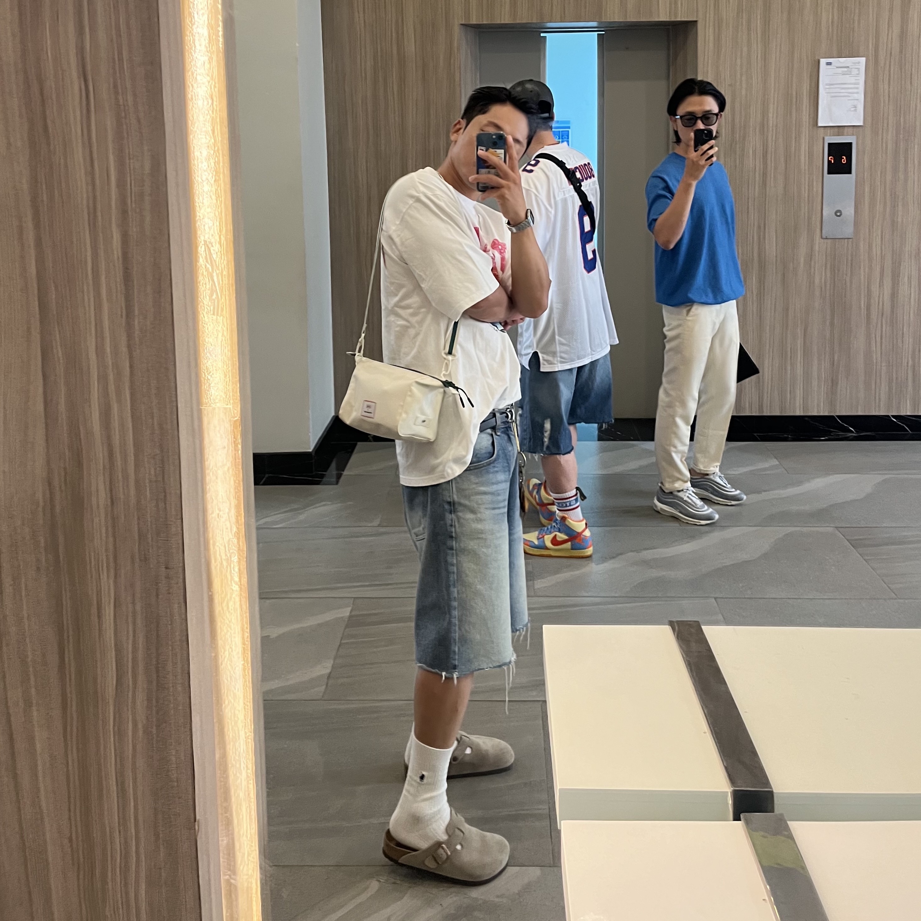 이규탁 (@gyutark) 님의 게시물 | KREAM