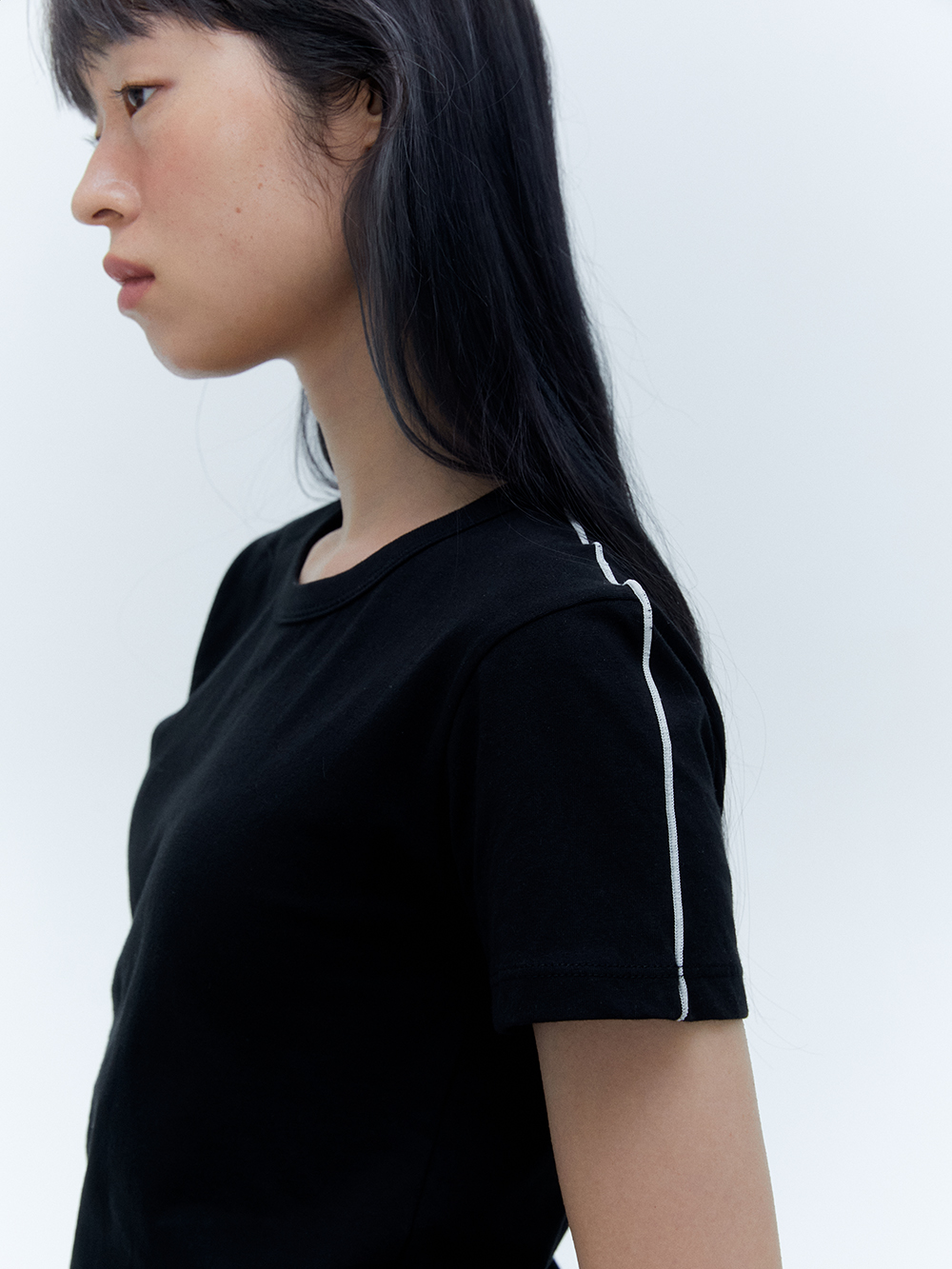 영오 라인 포인트 티셔츠 블랙 | YOUNGOH | KREAM