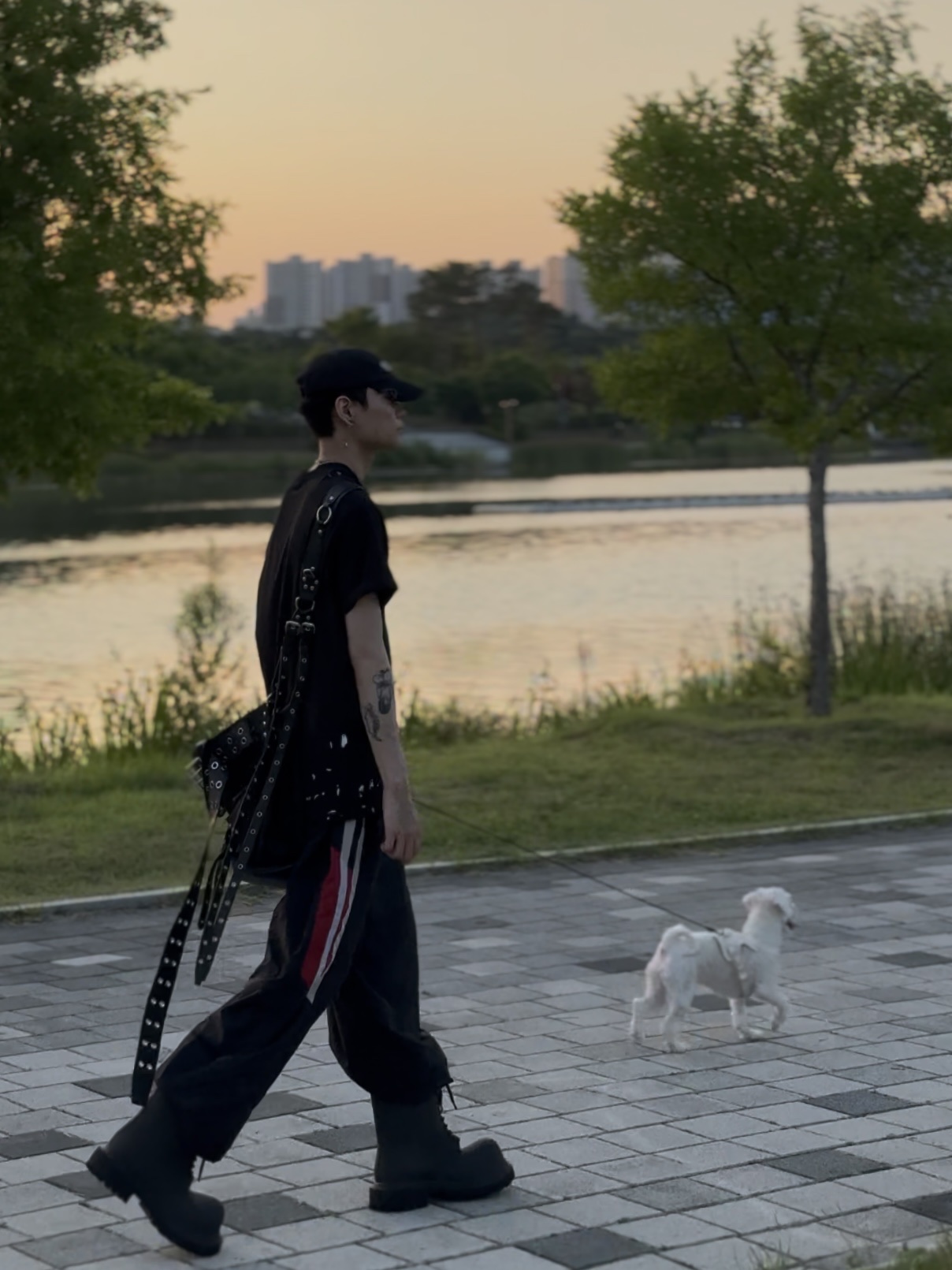 work hard, walk easy | KREAM