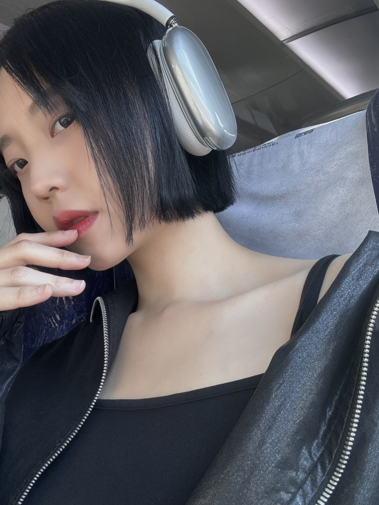 똥쟁 (@170.3kg) 님의 게시물 | KREAM