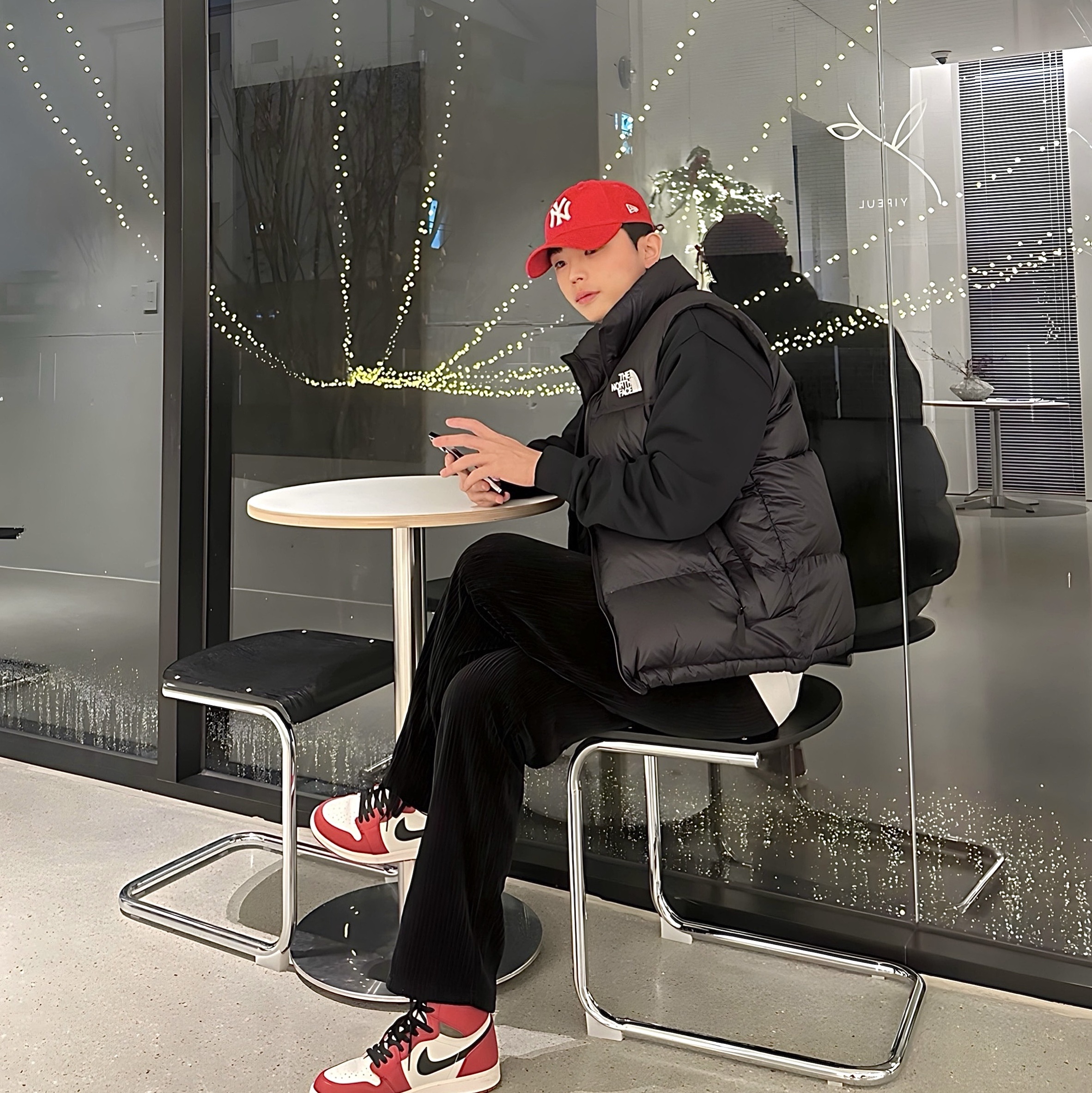 nyc2b8kxhp (@hhbbbhh_) 님의 게시물 | KREAM