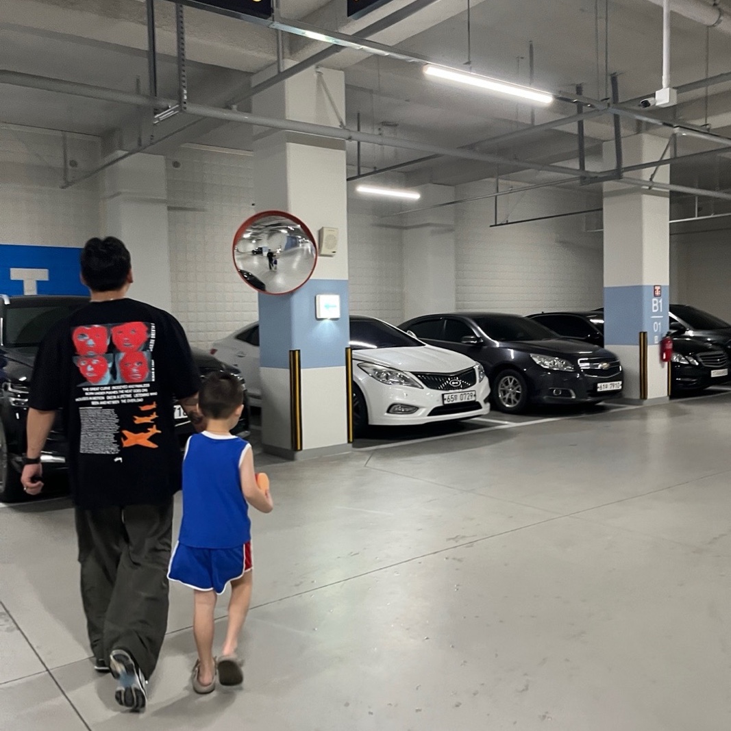 므찐슈탈 (@___one.s) 님의 게시물 | KREAM