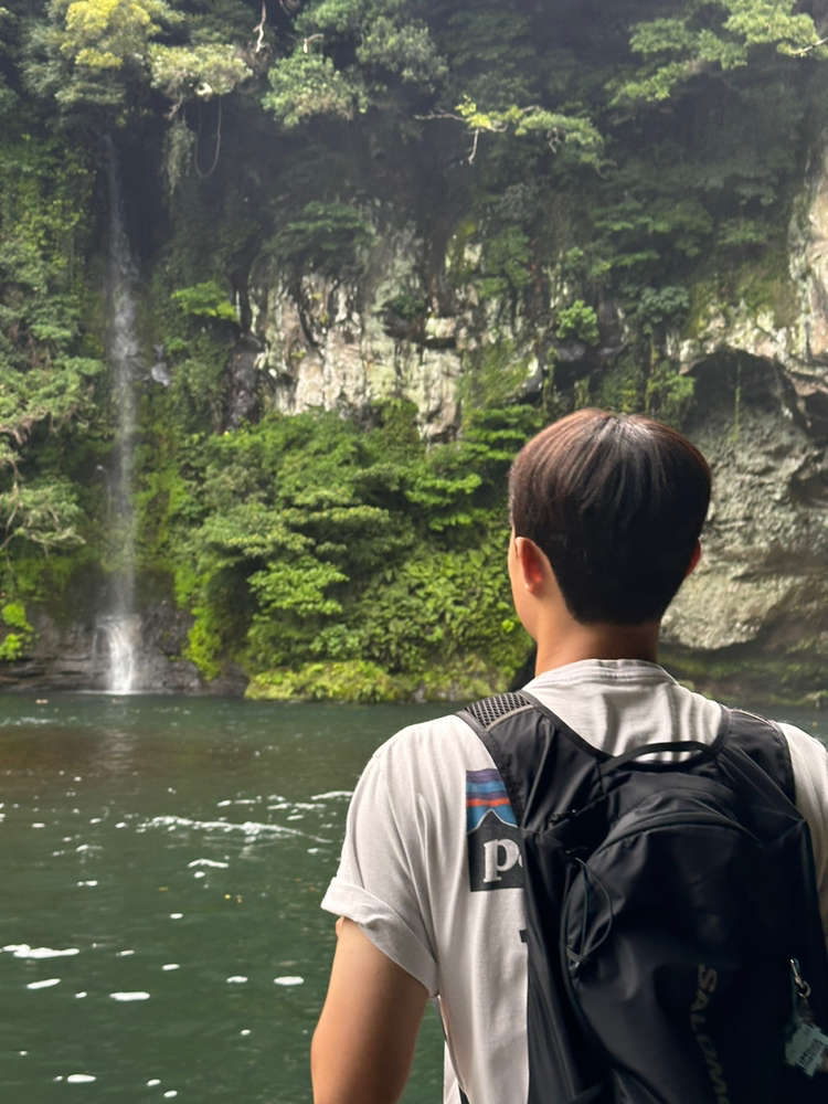 남기현 (@catiboy) 님의 게시물 | KREAM