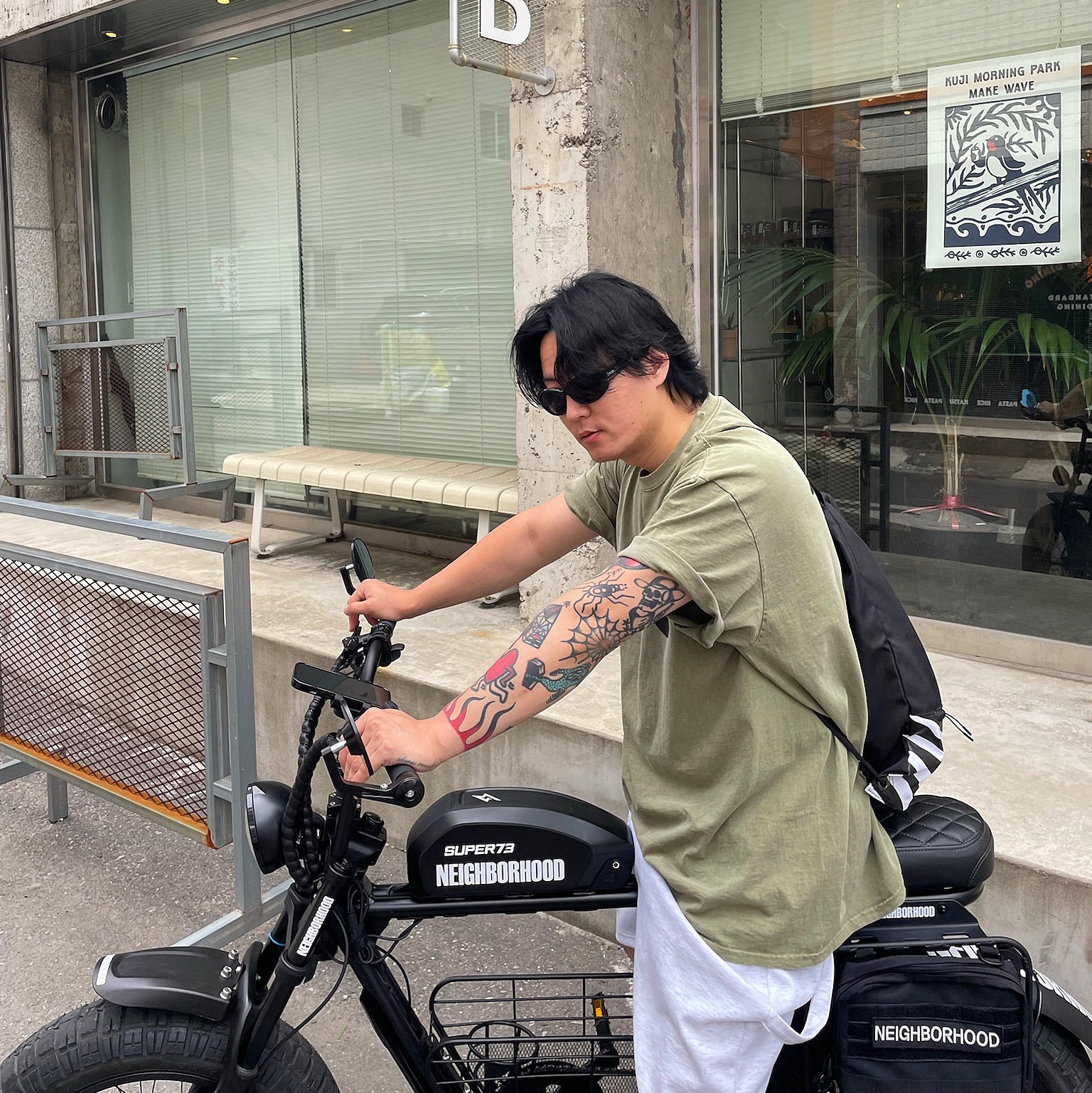 자전거 타고 💨 | KREAM