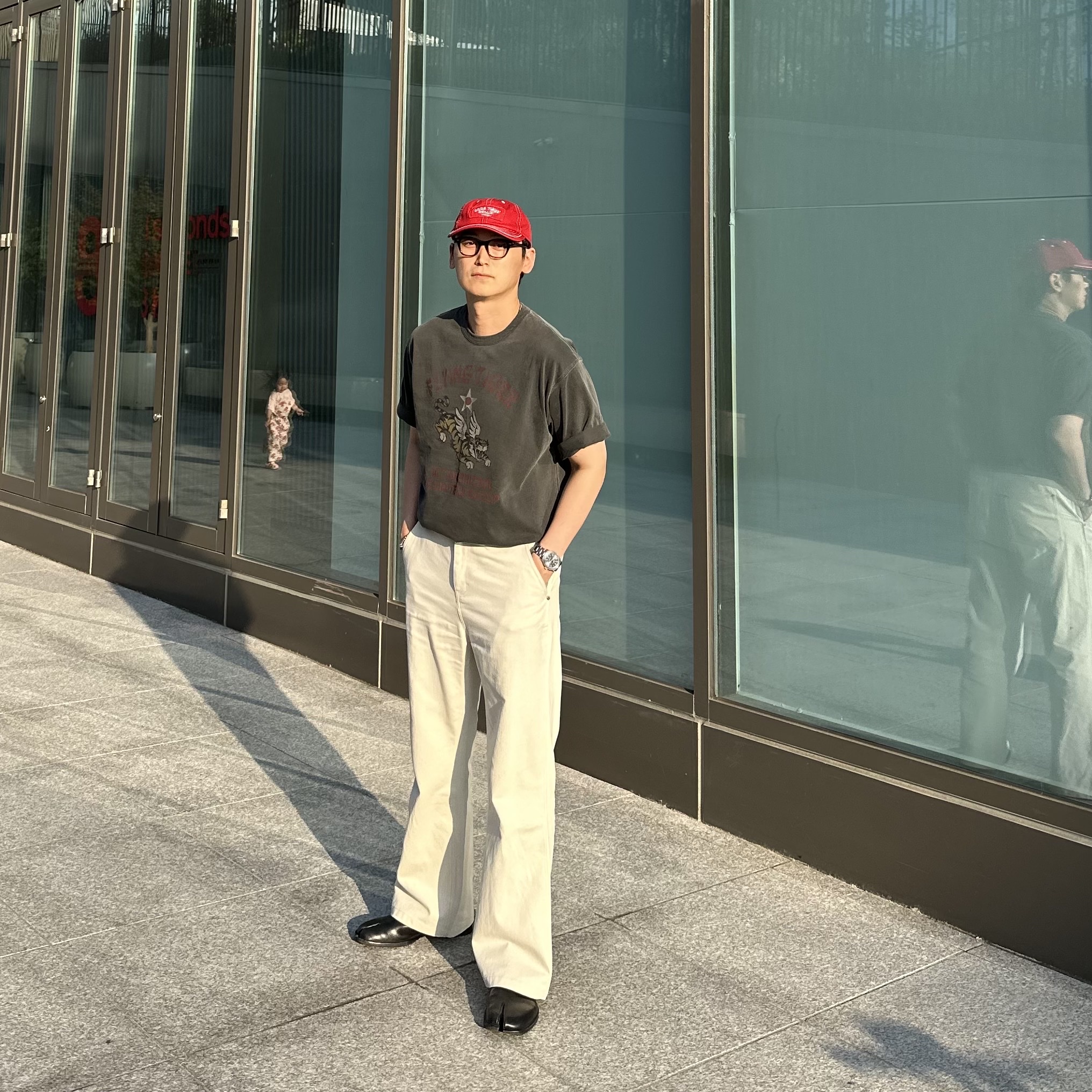 장롱이 (@_zanglong) 님의 게시물 | KREAM