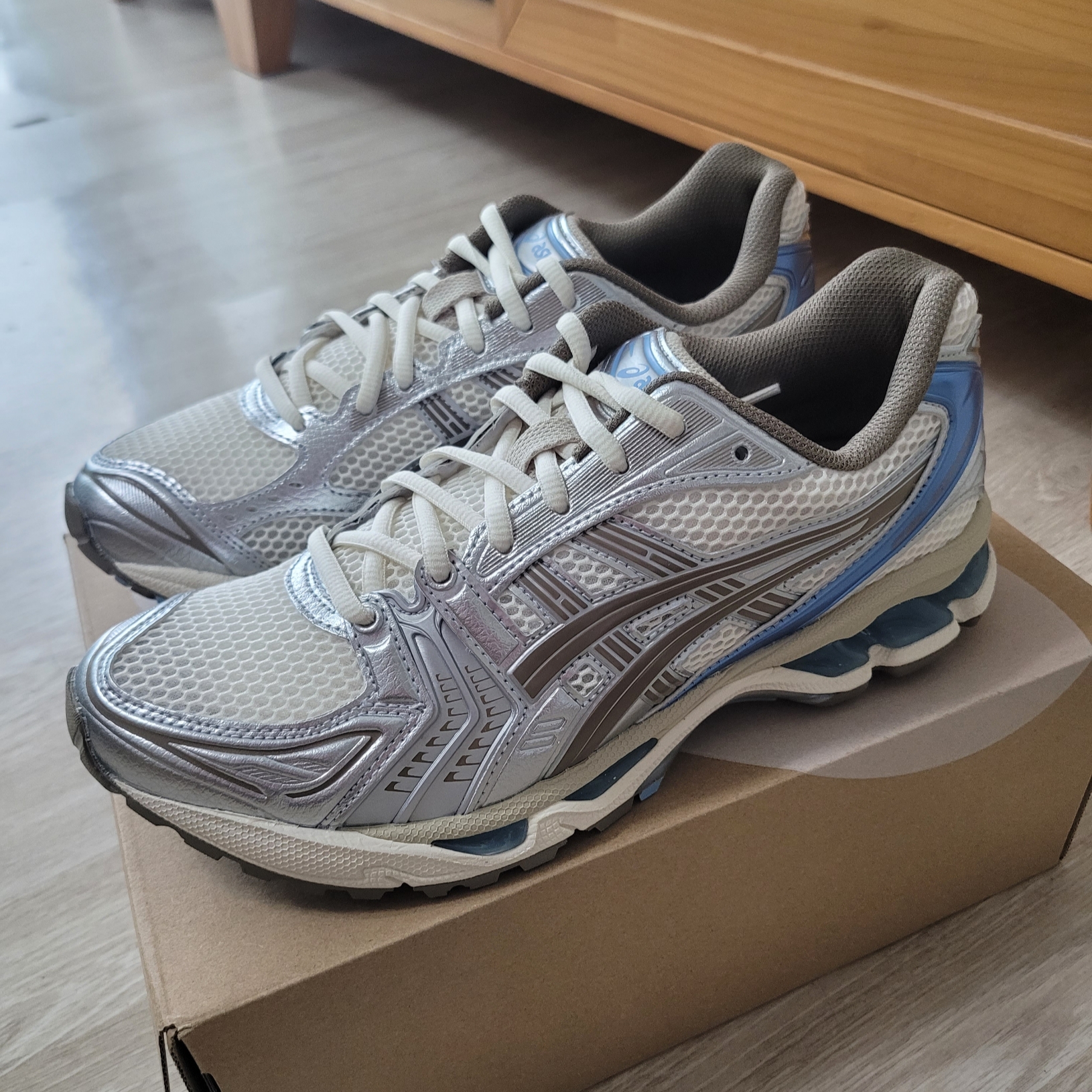 이재홍 (@hong3023) 님의 게시물 | KREAM