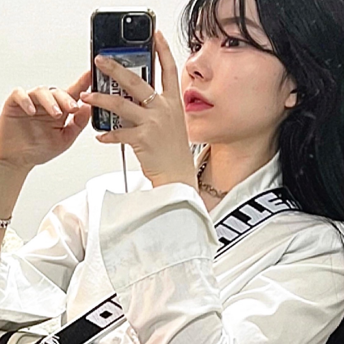 채가연 (@42.3024) 님의 게시물 | KREAM