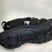 킨 뉴포트 H2 트리플 블랙 | KREAM