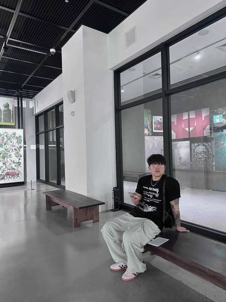 핑크색 하나쯤은 다 있죠? | KREAM